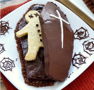 Coffin Cakes Halloween Cake Aggie's Bakery & Cake Shop