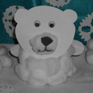 Paper Plate Polar Bear | AllFreePaperCrafts.com