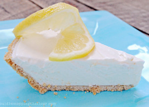 4-Ingredient Lemonade Icebox Pie | RecipeLion.com