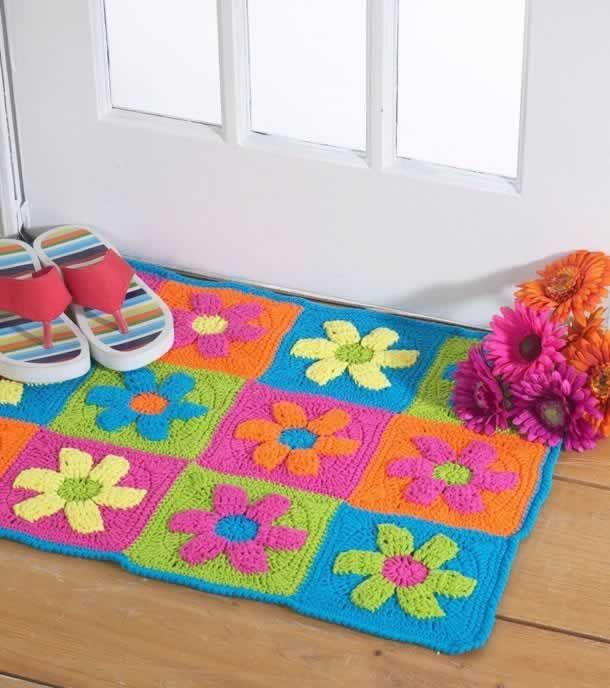 Bright Flower Rug | FaveCrafts.com